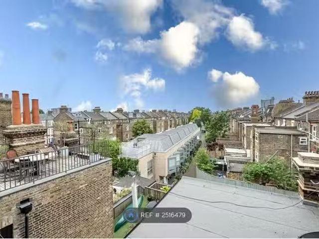 Flat to rent in Kilburn Lane, London W9