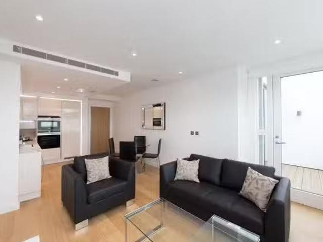 Flat to rent in Holland Park Avenue, Holland Park, London W11
