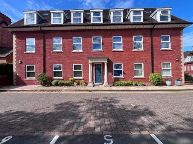 Flat To Rent In Homer Road, Solihull, West Midlands, B91