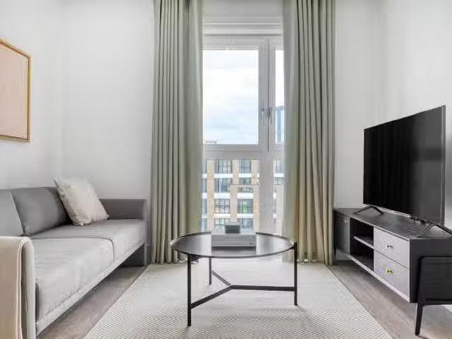 Flat to rent in London Borough Of Tower Hamlets, London E1