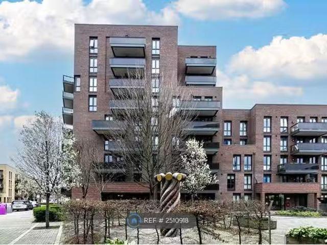 Flat to rent in Maypole Court, London E3