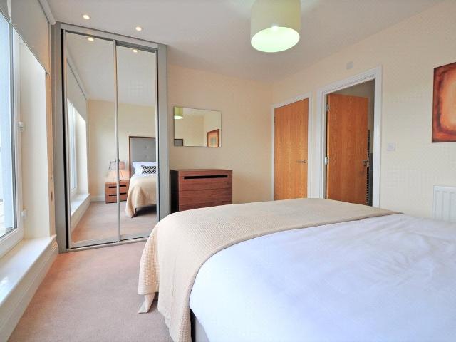 Flat to Rent in Maidenhead Heathland Court MAL160346