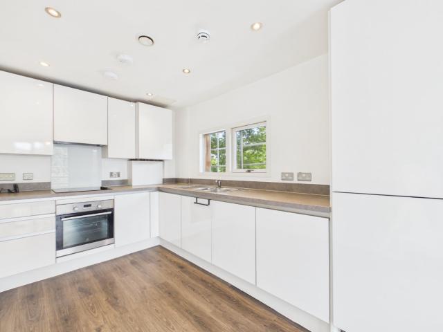 Flat to Rent in Maidenhead Medway House PML160066