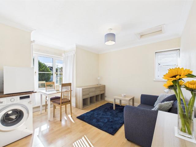 Flat to Rent in Maidenhead St. Peters Road PML220482