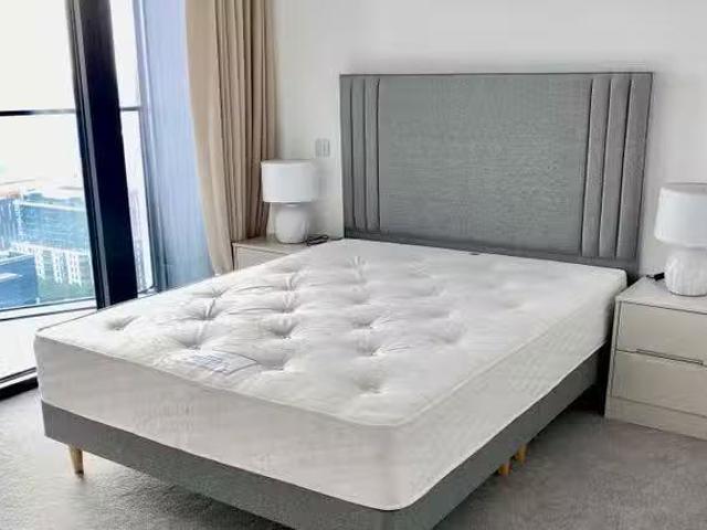 Flat to rent in Marsh Wall, London E14