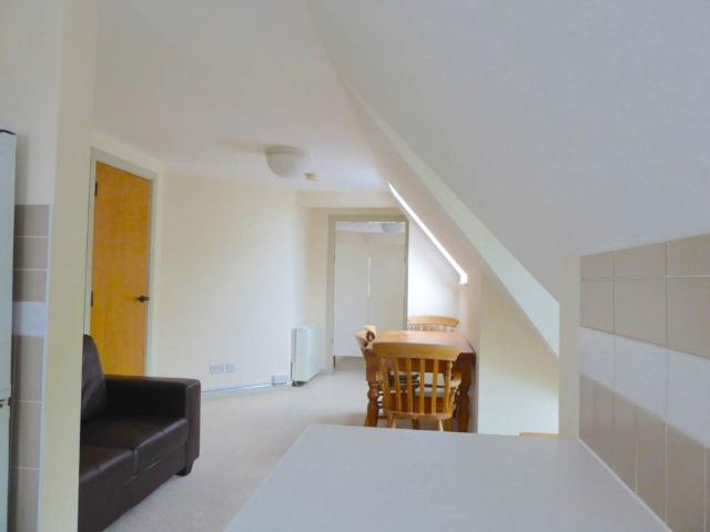 Flat to rent in Milton Road, Cambridge, CB4 1XQ
