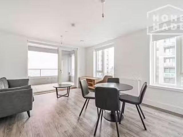 Flat to rent in Nautilus Apartments E16