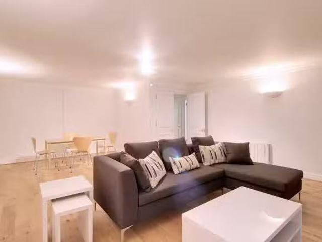 Flat to rent in Scotts Sufferance Wharf, Shad Thames SE1