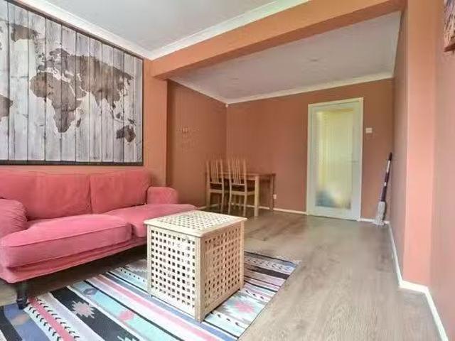 Flat to rent in Palace Grove, Bromley BR1