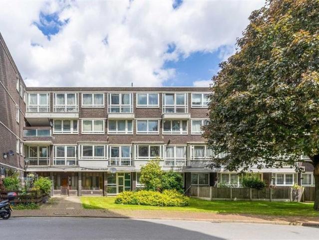 Flat to rent in Rolls Road, London, SE1 Ref 226128