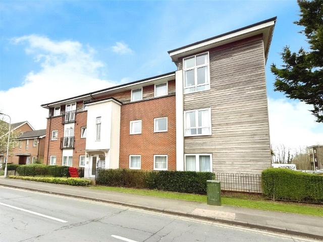 Flat to Rent in Reading Amersham Road PRL250351