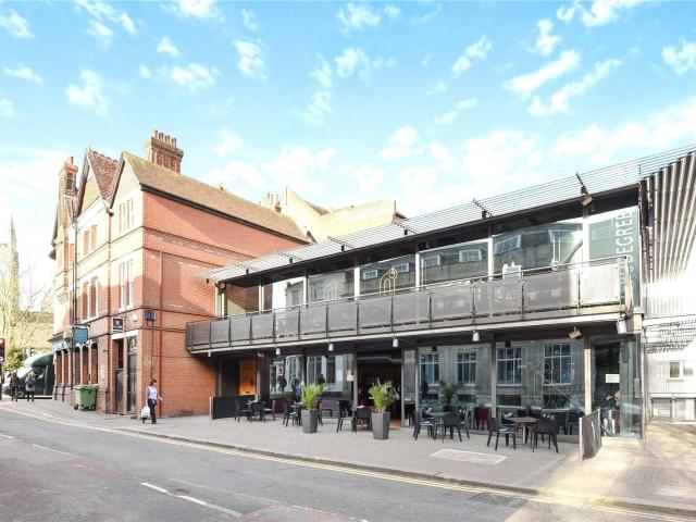 Flat to Rent in Reading Bridge Street PRL210002
