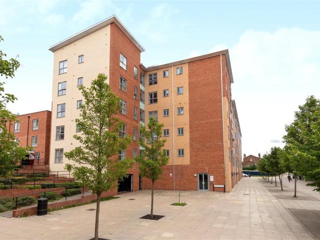 Flat to Rent in Reading Englefield House PRL210260