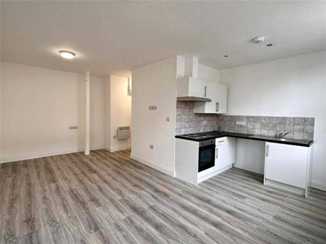 Flat To Rent In Regent Street, Hinckley, Leicestershire, LE10