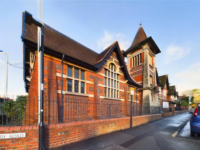 Flat to Rent in Wokingham Rectory Road WOL250033
