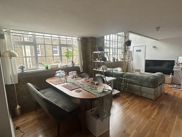 Flat to rent in Woolwich Royal Arsenal