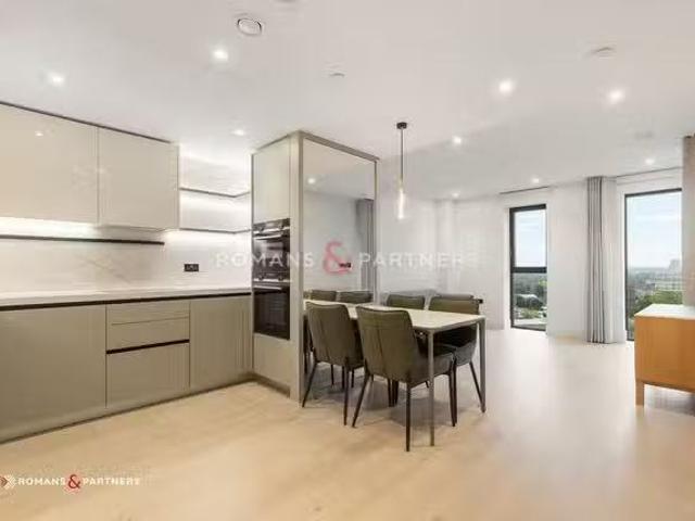 Flat to rent in Westmont Apartments, White City Living W12