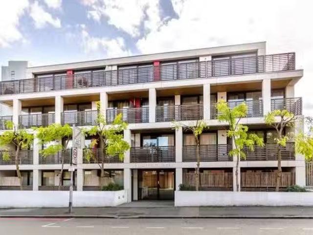 Flat to rent in The White Cube, London SE13