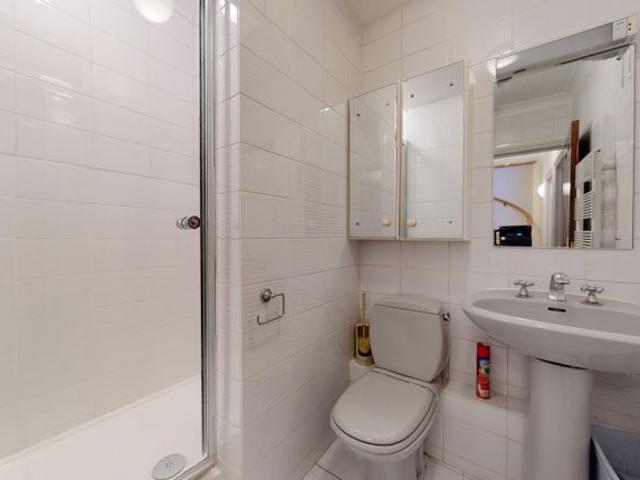 Flat to rent in Tivoli Crescent, Brighton BN1