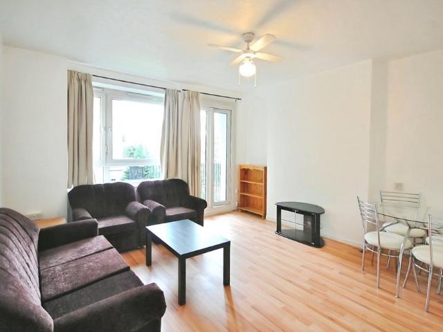 Flat to rent Jamaica Road, London, SE16