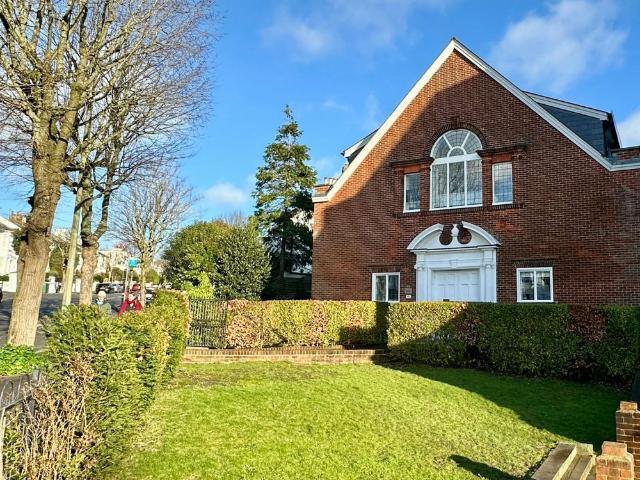 Flat to rent on