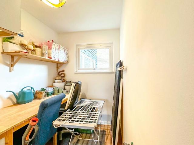 Flat to rent on