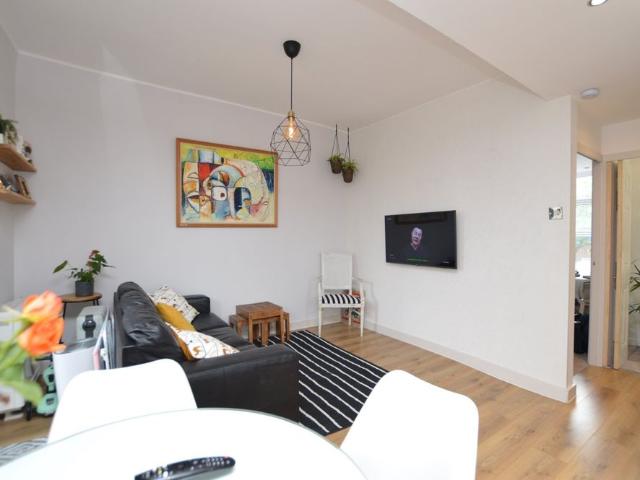 Flat to rent Old Kent Road, Peckham, SE15