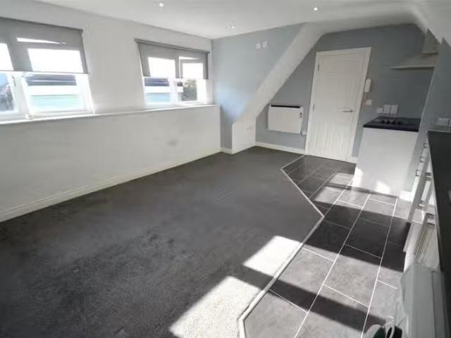 Flat to rent, Montagu Street, Kettering, NN16 £650 pcm