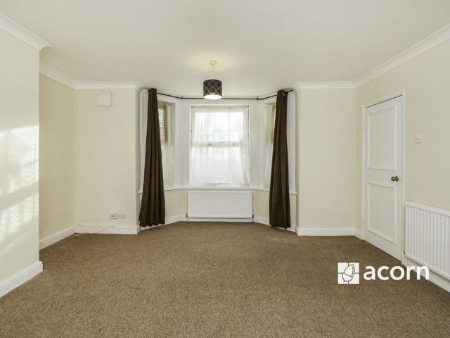Flat to rent Maberley Road, London, SE19