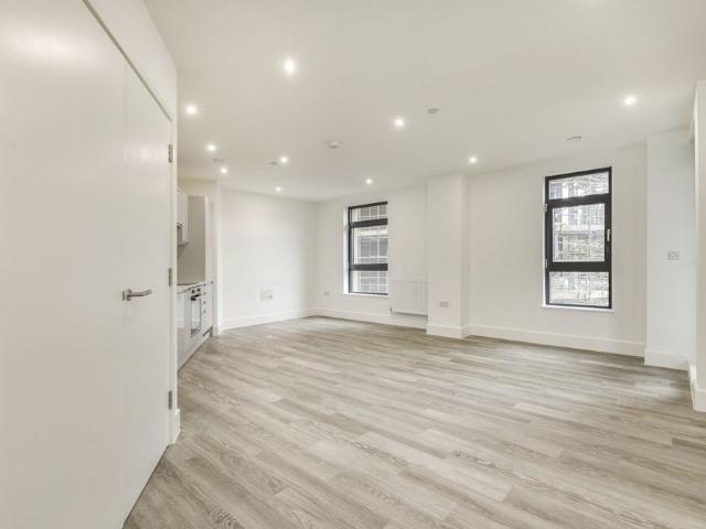 Flat to rent Medway Street, Chatham, ME4