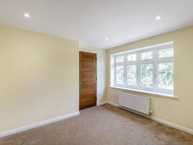 Flat to rent Scotts Lane, Bromley, BR2