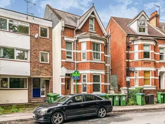 Flat to rent, Silverdale Road, Southampton, SO15 £795 pcm
