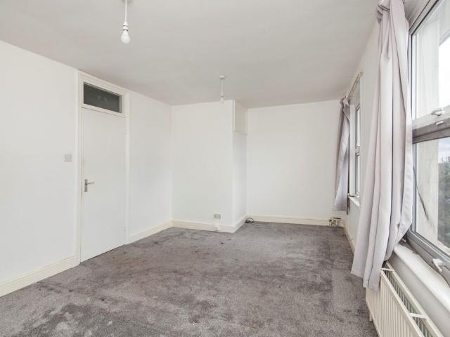 Flat to rent St Germans Road, London, SE23
