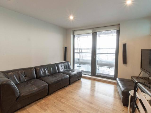 Flat to Rent: Parkview Apartments, E14