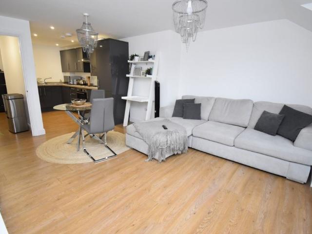 Flat to rent Queen Anne Road, Maidstone, ME14
