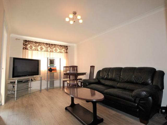 Flat to rent Westhorne Avenue, Lee, SE12