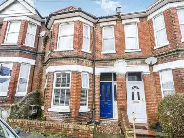 Flat to rent, Tennyson Road, Southampton, SO17 £995 pcm