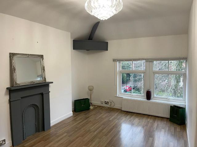 Flat, West Hill Terrace, Leeds LS7, 1 bed flat to rent, £775 pcm | PrimeLocation