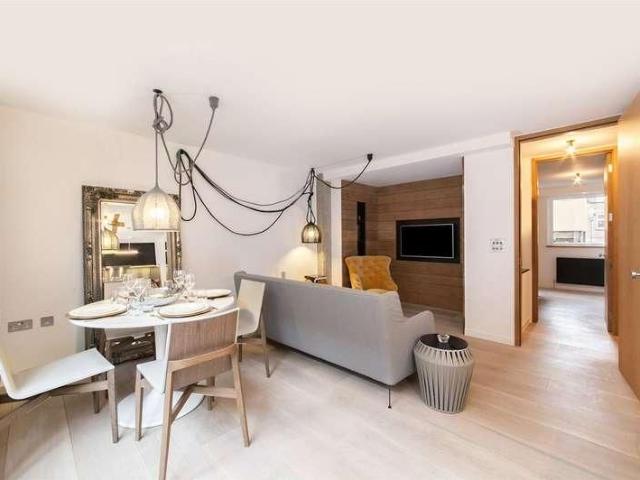 Flat, Weymouth Street, Marylebone, London, W1W