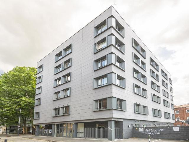Flat Wilder House, Wilder Street, BS2 1 bed flat to rent £1,395 pcm £322 pw