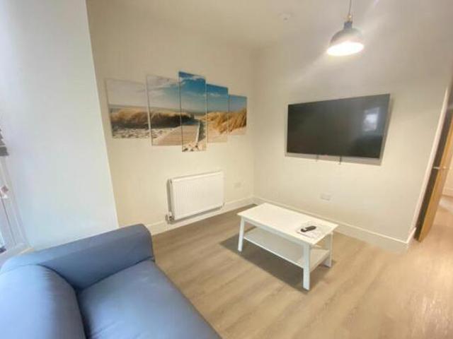 Flat, William Road, 2 Bedroom Apartment
