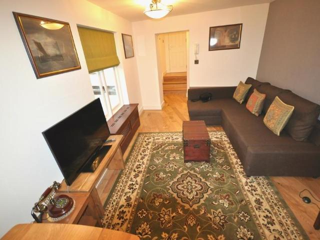 Flat 06, Lodnon WC1H 1 bed flat to rent £2,860 pcm £660 pw