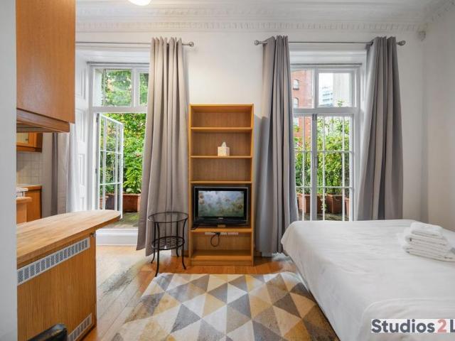 Flat 07 Cartwright Gardens, Bloomsbury WC1H 9EH