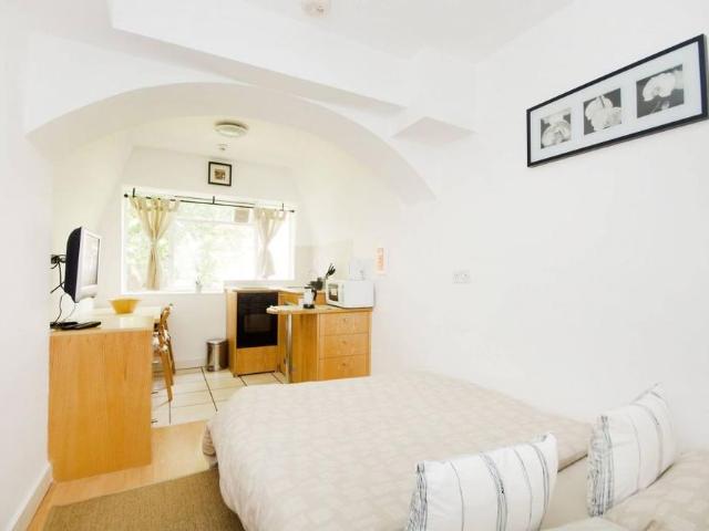 Flat 07 Penywern Road, Earls Court SW5 9SX