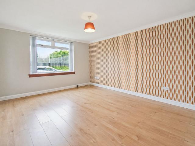 Flat 0/1 Tarfside Gardens