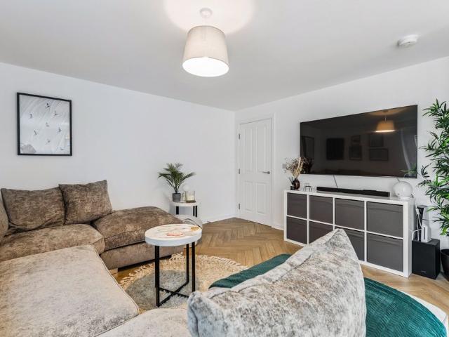 Flat 0/3, 1 The Grange