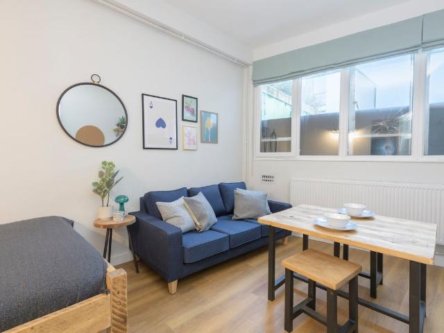 Flat 0 TW1X, London TW1, 1 bed flat to rent, £1,608 pppm | PrimeLocation