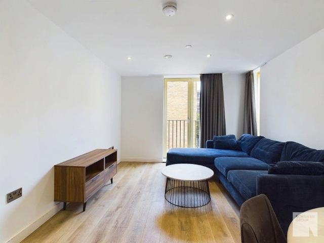 Flat 14: The Quarters