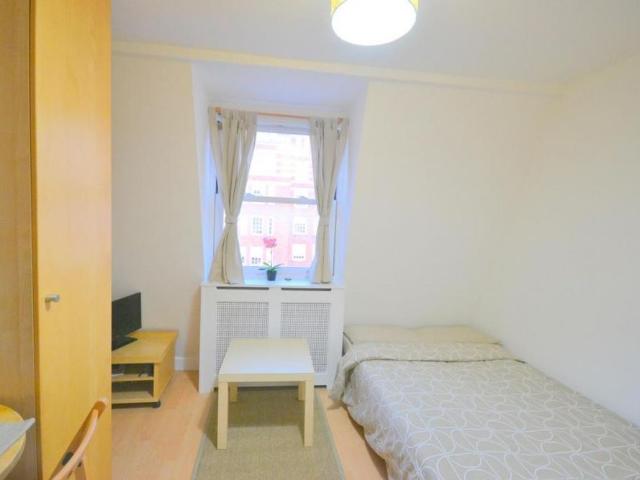 Flat 15 Claverton Street, Pimlico SW1V 3AX