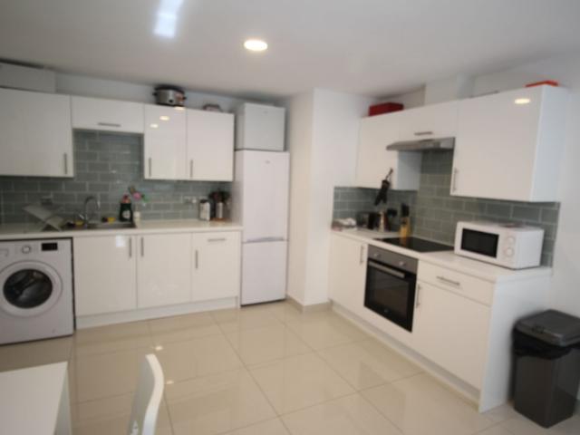 Flat 15, Samara Plaza, Room 3, 205 Clarendon Road LS2, 3 bed flat to rent, £1,942 pcm | PrimeLocation